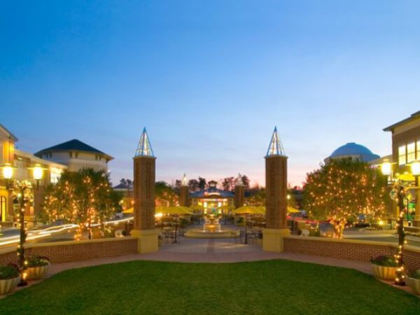 Friendly Center & The Shops at Friendly